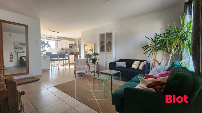 Le Hinglé : Maison 4 pièces à vendre