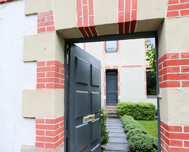 Maison à vendre - Nantes, Longchamp, Rond-Point de Rennes, Perverie, Américains - 5 pièces - 3 chambres