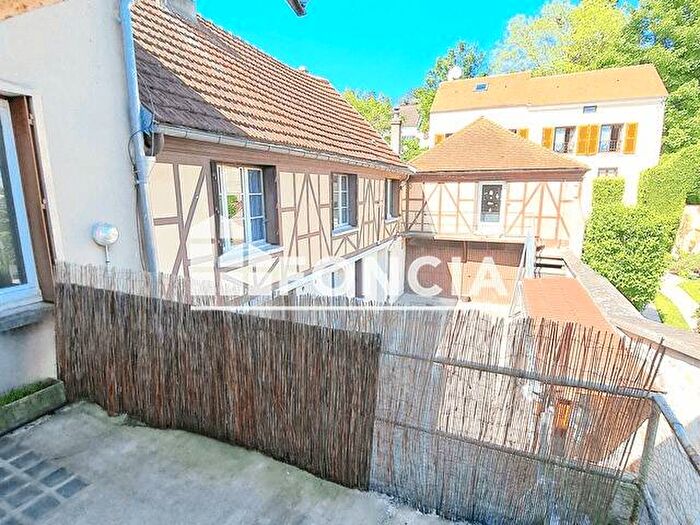 Vaux-sur-Seine : Appartement 3 pièces à louer
