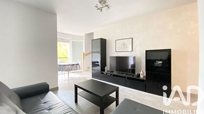 Appartement à vendre - Trappes, La Plaine de Neauphle - 5 pièces - 4 chambres