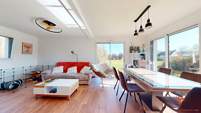 Maison à vendre - Saint-Thurial - 6 pièces - 4 chambres