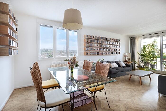 Appartement à vendre - Saint-Genis-Laval, Collonges - 5 pièces - 3 chambres