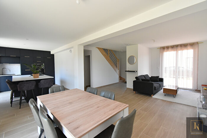 Maison à vendre - Locqueltas - 5 pièces - 3 chambres