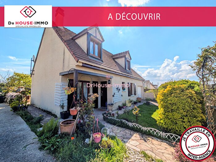 Maison à vendre - Chanteloup-les-Vignes - 6 pièces - 4 chambres