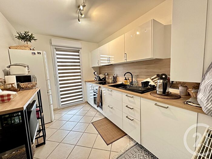 Appartement à louer - Saint-Genis-Laval, Collonges - 4 pièces - 3 chambres