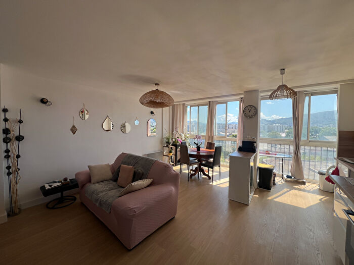 Appartement à vendre - Marseille e , La Capelette - 4 pièces - 3 chambres