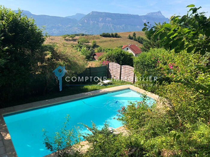 Maison à vendre - Venon - 8 pièces - 6 chambres