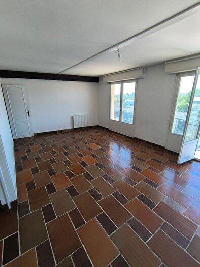 Gare Nord et Ouest, Charleville-Mézières : Appartement 3 pièces à louer