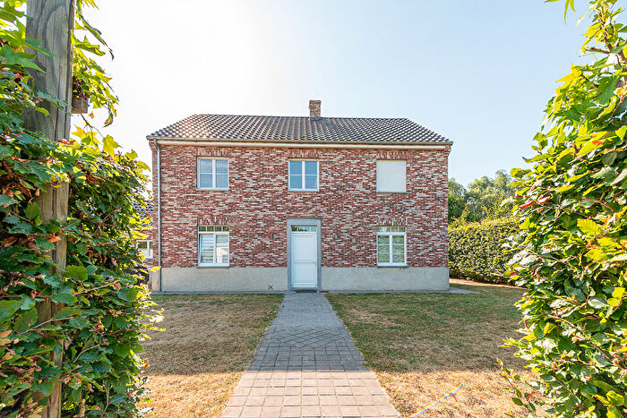 Maison 13 pièces à vendre à Château-l'Abbaye