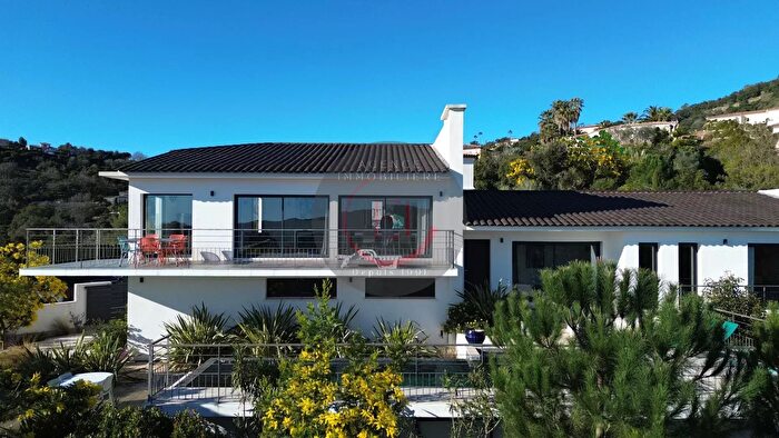 Maison à vendre - Les Adrets-de-lEstérel - 4 pièces - 4 chambres