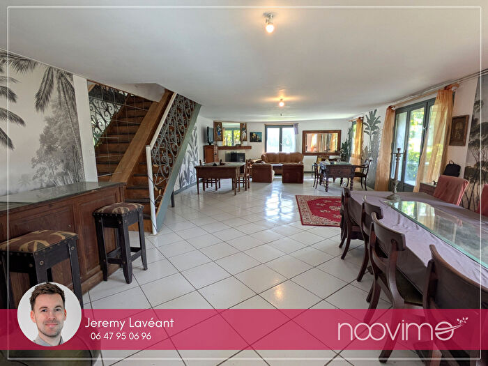 Maison à vendre - Treillières - 8 pièces - 6 chambres