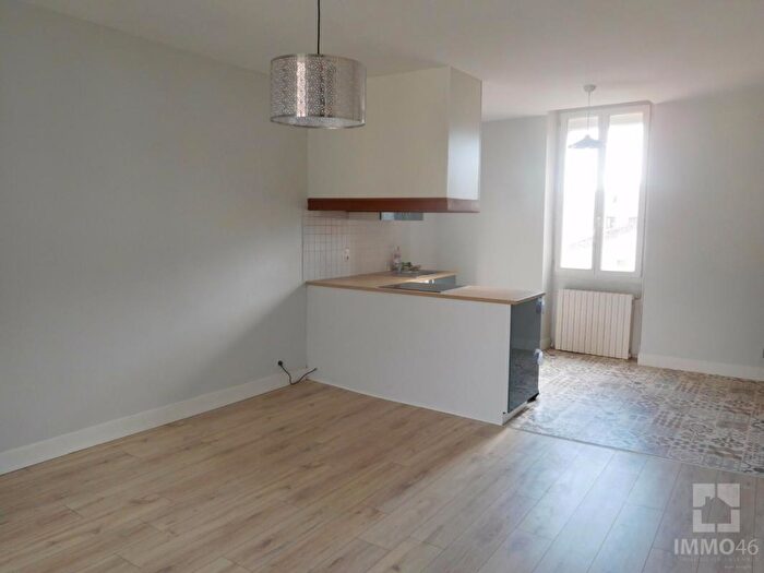 Appartement 3 pièces à Cahors, Centre-ville, à louer