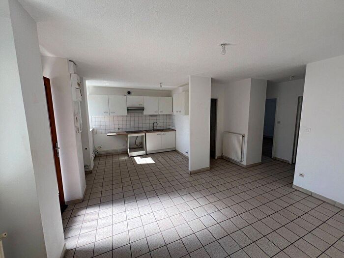 Mulsant, Roanne - Appartement 3 pièces à louer