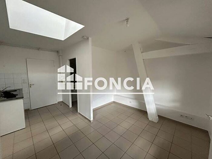 Appartement à louer - Centre Ville, Mont-de-Marsan - 1 pièce