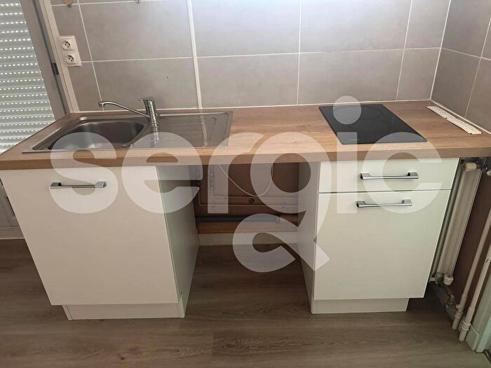 Appartement à louer - Centre Ville, Reims - 1 pièce