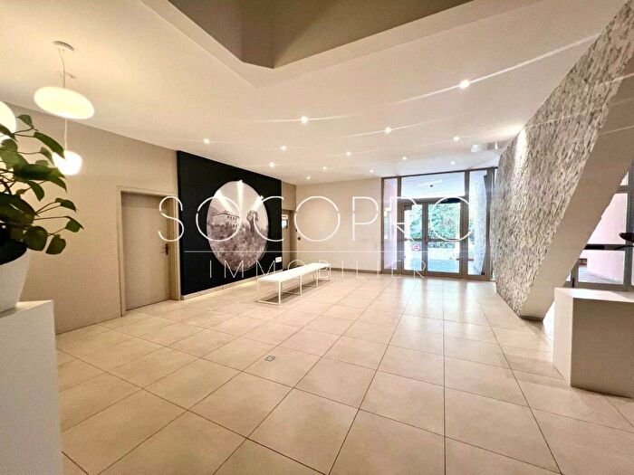 Vernier, Nice : Appartement 1 pièce à louer