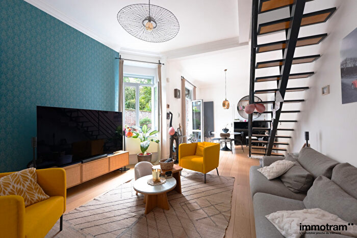 Appartement à vendre - Lille - 5 pièces - 2 chambres