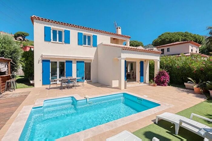 Maison 4 pièces à vendre à Bormes-les-Mimosas, Centre-ville, Le Pin