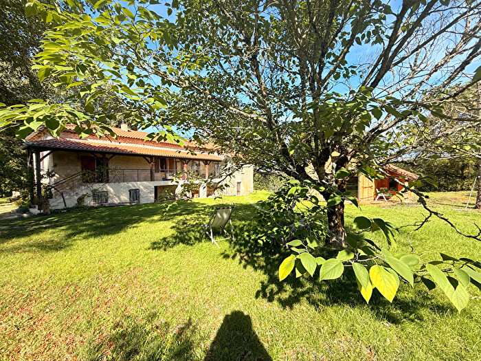 Maison à vendre - Carnac-Rouffiac - 6 pièces - 4 chambres