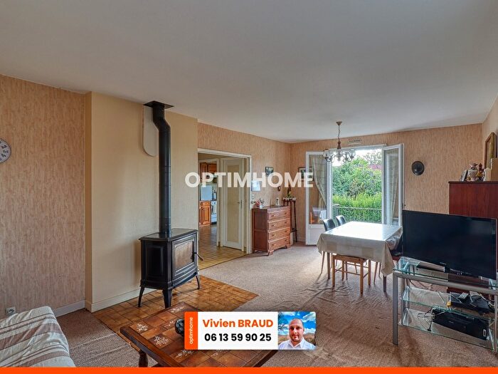 Maison à vendre - Mauriac - 5 pièces - 4 chambres