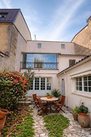 Maison à vendre - Libourne, Centre-ville, Bastide, Gare - 6 pièces - 3 chambres