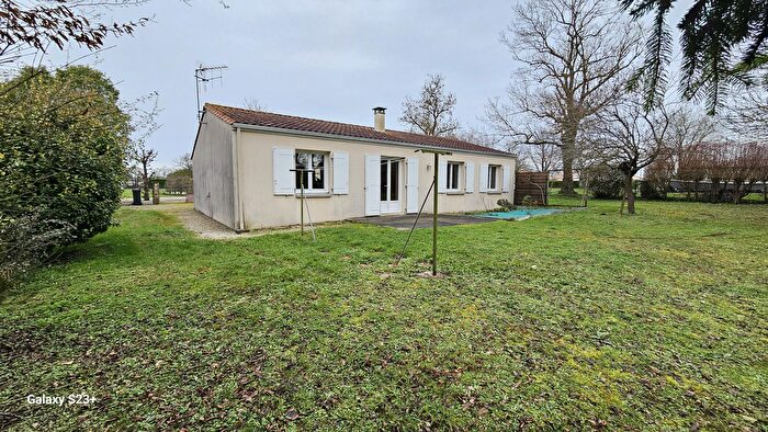 Maison à vendre - Beauvoir-sur-Niort - 4 pièces - 3 chambres