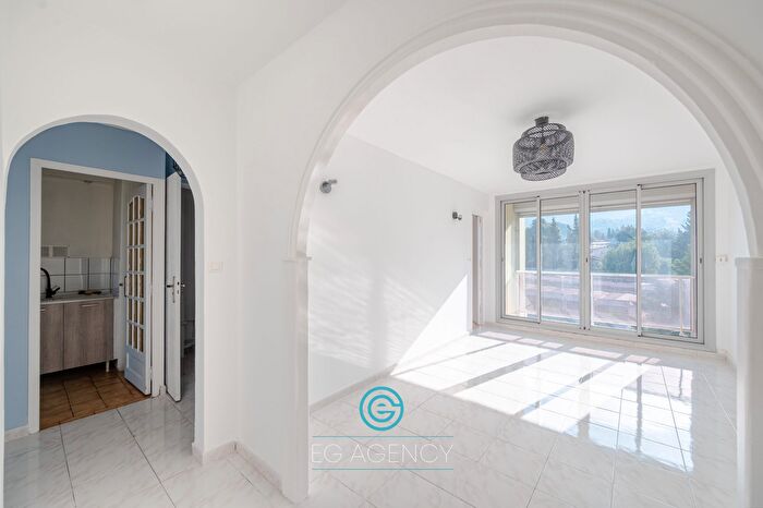 Appartement à vendre - Marseille e , Saint-Loup - 4 pièces - 3 chambres