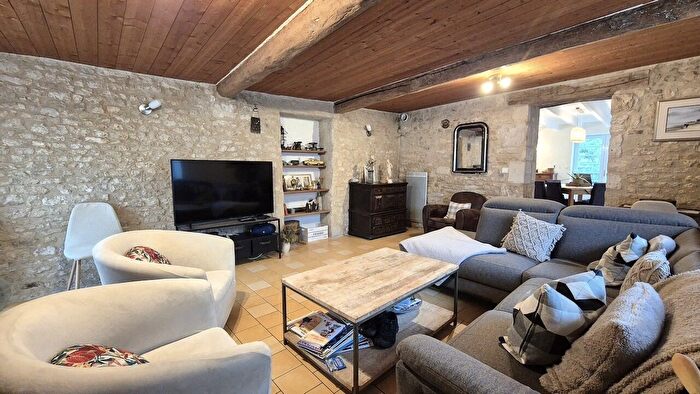 Mouzeuil-Saint-Martin - Maison 8 pièces à vendre
