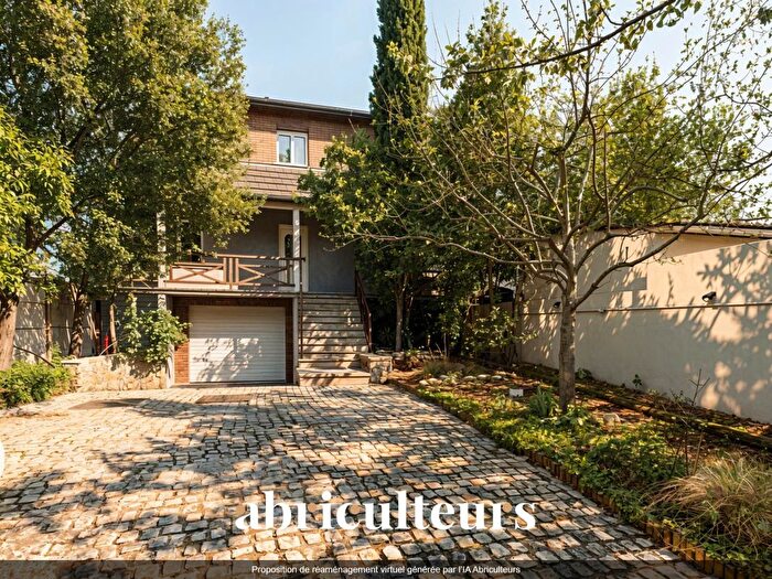 Colombes, Grèves Plateau : Maison 6 pièces à vendre