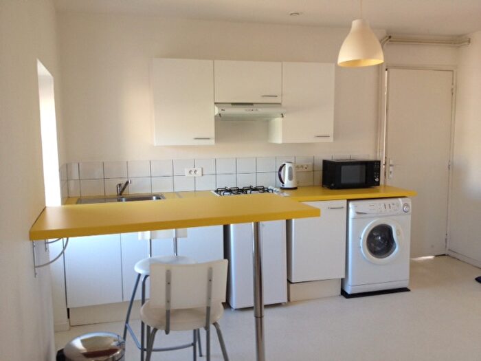 Appartement à louer - Saint-Étienne, Saint-Roch, Vivaraize, Valbenoite, Centre Deux - 1 pièce