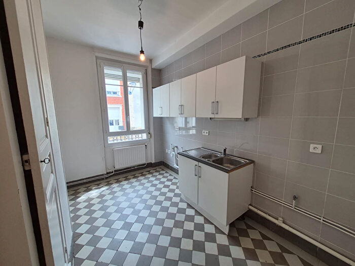 Reims, Centre-ville : Appartement 4 pièces à louer