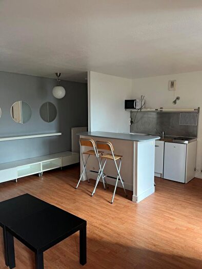 Appartement à louer - Épernay, Bernon, Bellenoue - 1 pièce
