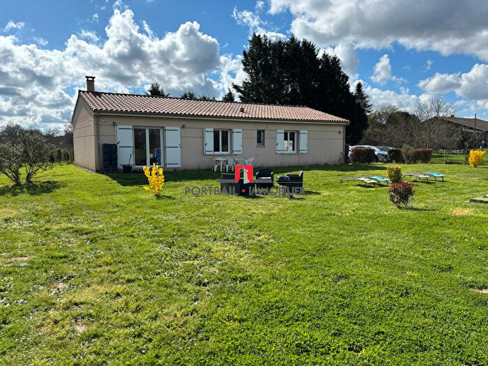 Maison à vendre - Saint-Yzan-de-Soudiac - 6 pièces - 4 chambres