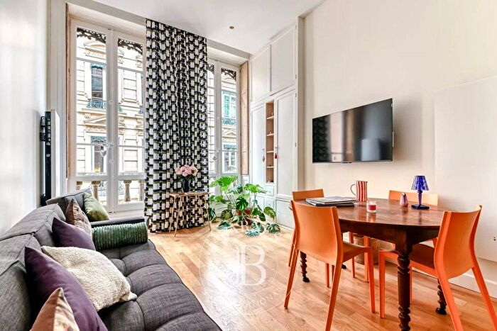 Appartement à louer - Presquîle, Centre ville, Cordeliers, Lyon ème arrondissement - 2 pièces - 1 chambre