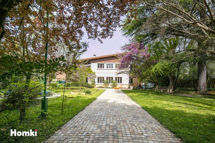 Maison 10 pièces à Fontaine, Charles Michels, à vendre