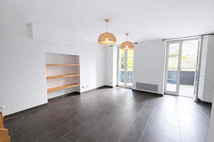 Appartement à vendre - Pau, Centre-ville - 3 pièces - 2 chambres