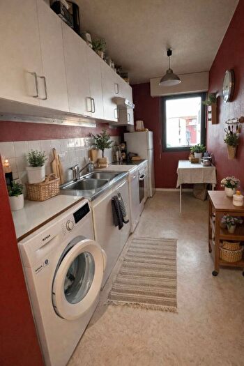 Appartement à louer - Bordeaux, Pellegrin, Chaban-Delmas - 3 pièces - 2 chambres