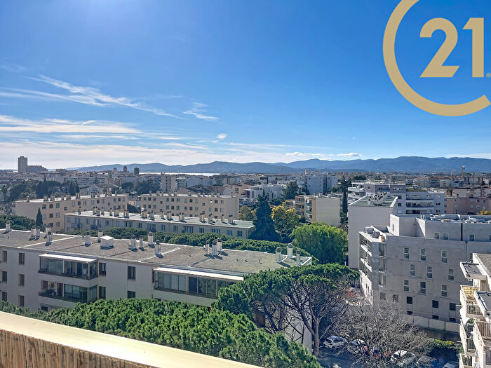 Appartement à vendre - Saint-Raphaël - 3 pièces - 2 chambres