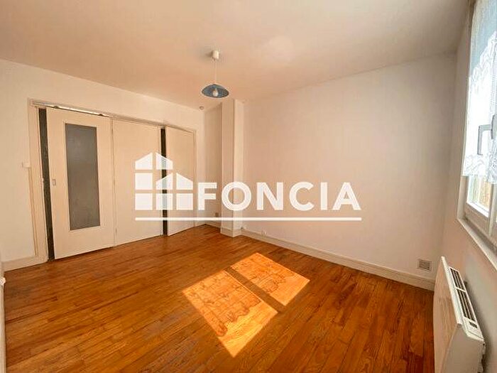 Appartement à louer - Peripherie, Vif - 1 pièce