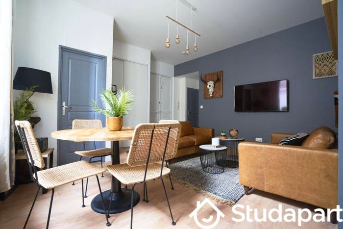 Appartement 1 pièce à louer à Centre Ville, Reims