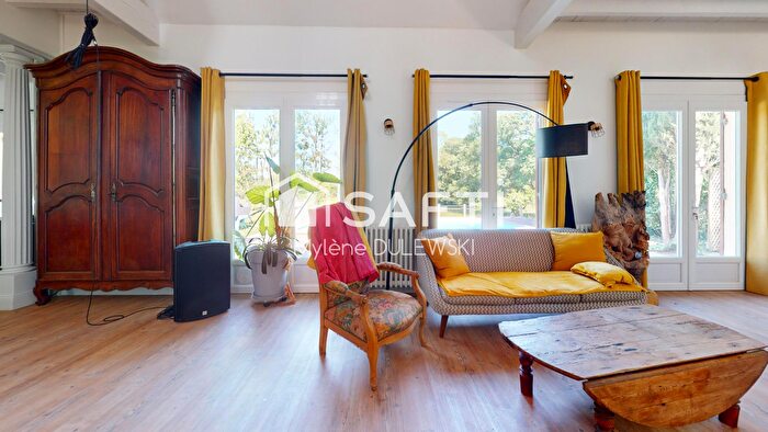 Maison à vendre - Galgon - 10 pièces - 6 chambres