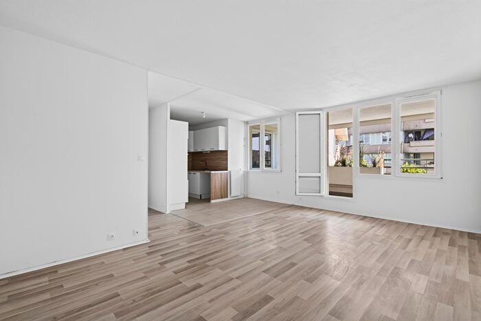 Appartement 4 pièces à vendre à Trappes, Centre-ville, Jaurès, Gare