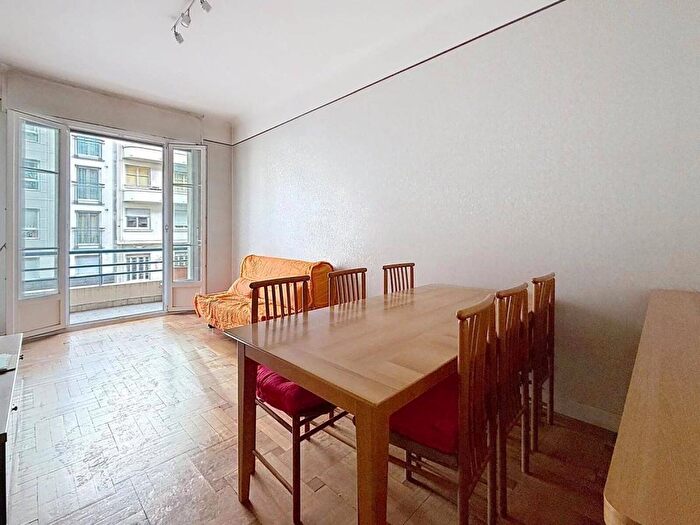 Appartement à vendre - Nice, Carré dor - 3 pièces