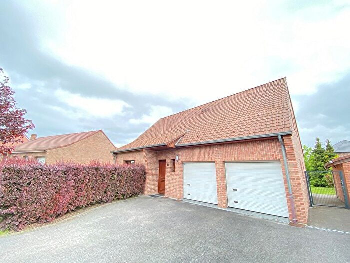Maison à louer - Oisy - 6 pièces - 3 chambres