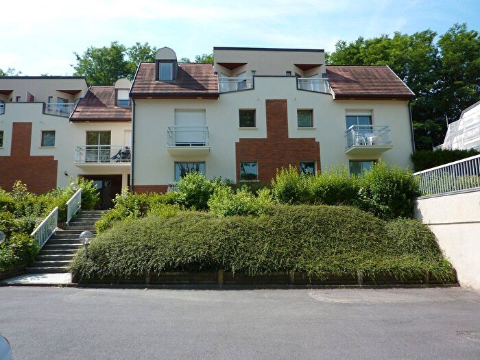 Centre Tilleuls-Fauvettes, Bures-sur-Yvette : Appartement 1 pièce à louer