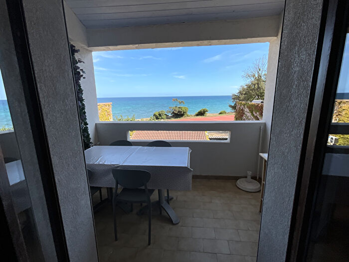 Appartement à louer - Santa-Maria-Poggio - 3 pièces - 2 chambres