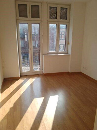 Appartement à louer - Centre Ville, Sarreguemines - 3 pièces - 2 chambres