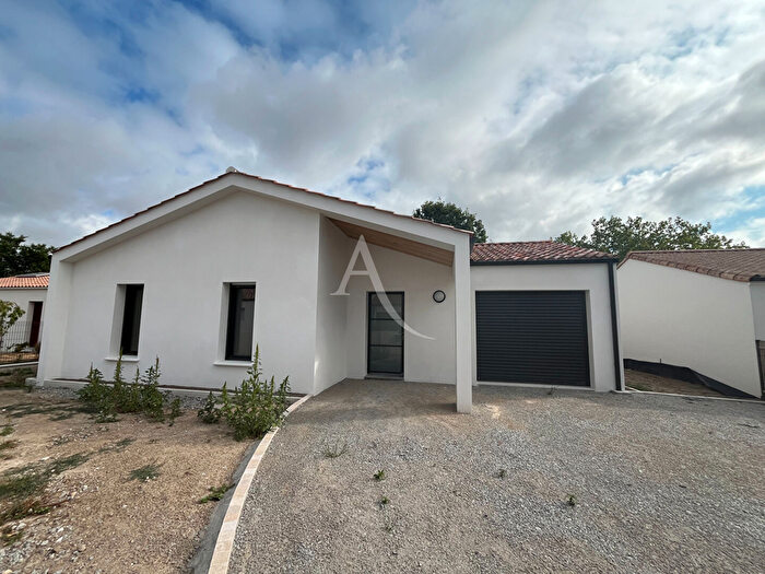Le Poiré-sur-Vie : Maison 4 pièces à louer