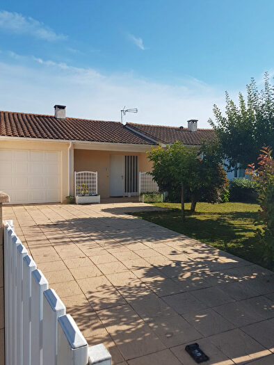 Maison à louer - La Roquille - 3 pièces - 2 chambres