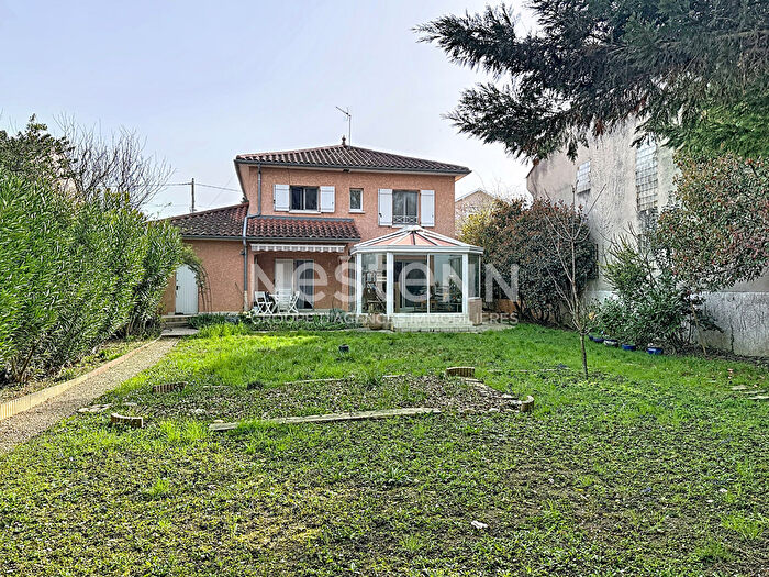 Bron, Centre-ville - Maison 5 pièces à vendre